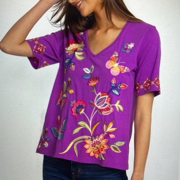 Johnny Was | Tops | Johnny Was Gracey Vneck Tshirt | Poshmark